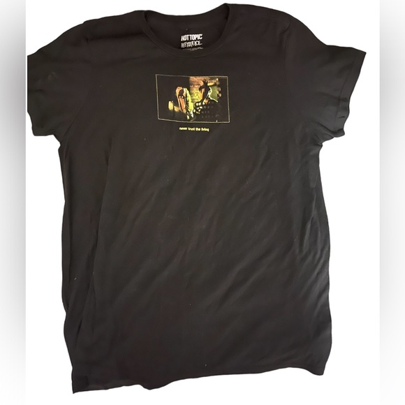 Hot Topic | Shirts | Hottopic Beetlejuice Never Trust The Living Shirt ...